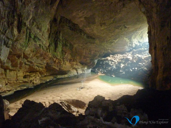 Experience En Cave Tour - Tourists Discover Hang En Cave