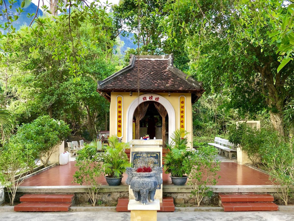 Miếu Năm Cô Côn Đảo - Ngôi Miếu Ngũ Hành Linh Thiêng Nhất Phải Đến